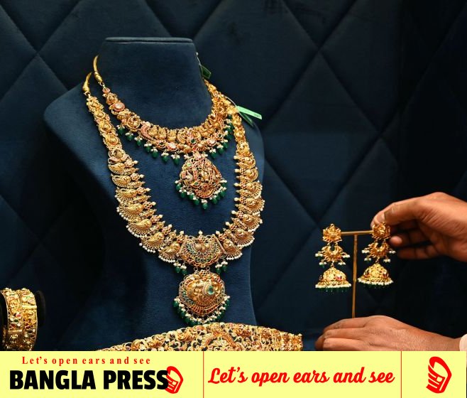 Gold Price Falls by Tk7,640 per Bhori, Effective Today