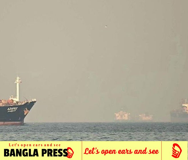Iran’s Revolutionary Guards Strike Israel-Linked Vessel in Gulf