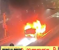 Bus set ablaze in Dholaipar